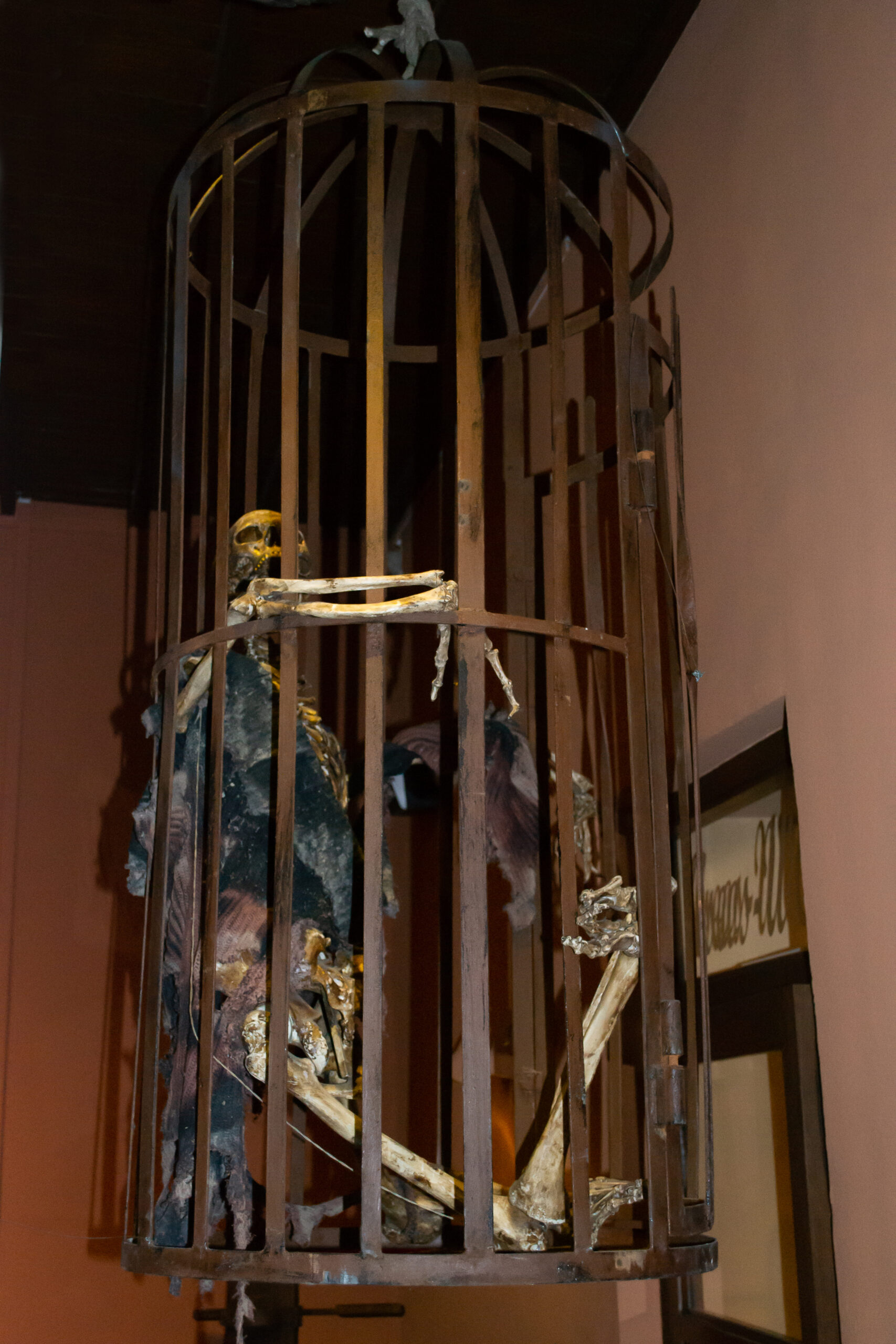 La jaula colgante: una mirada a este método de ejecución histórico